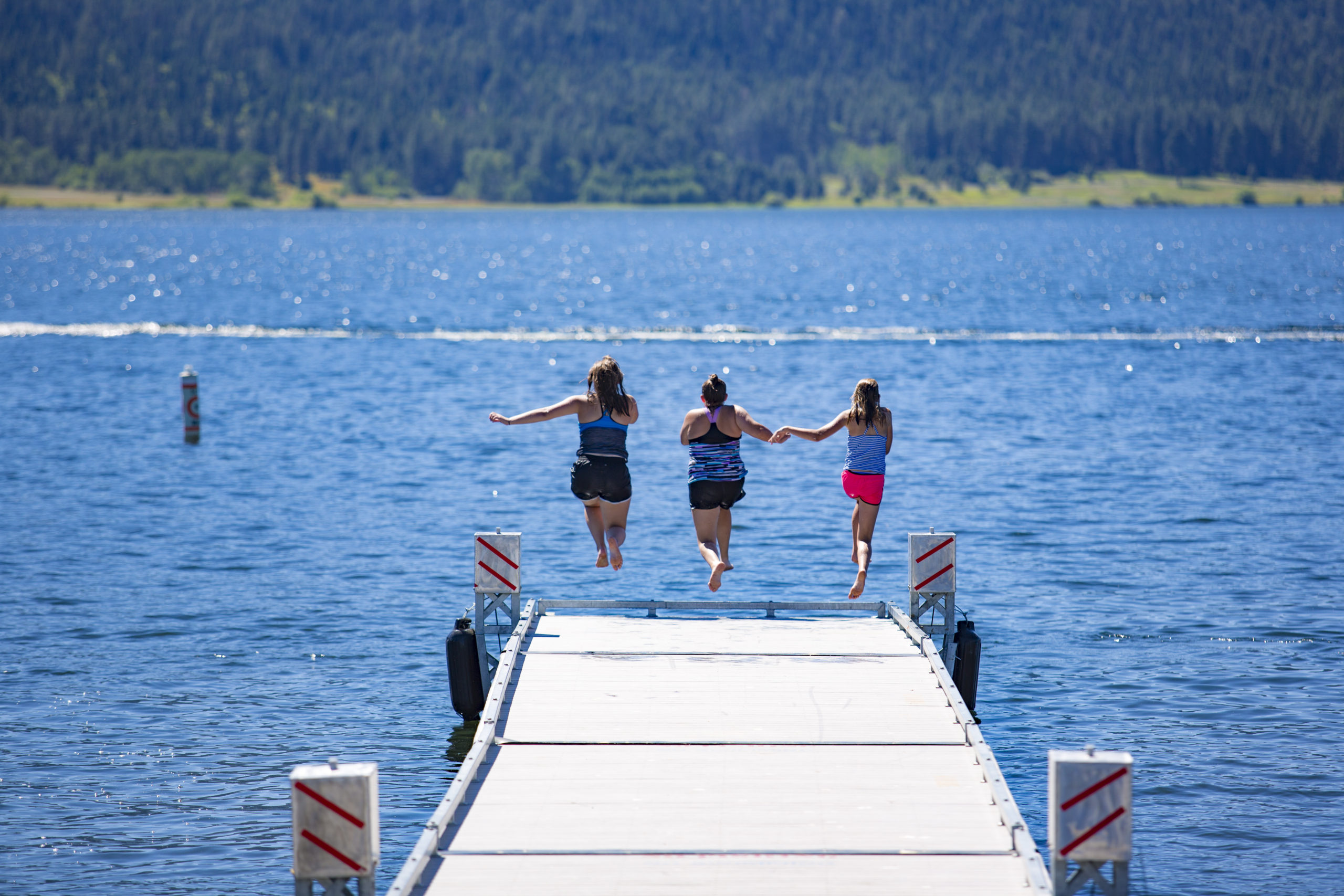 Cascade-Lake-Jumping-001 - Cascade Chamber of Commerce