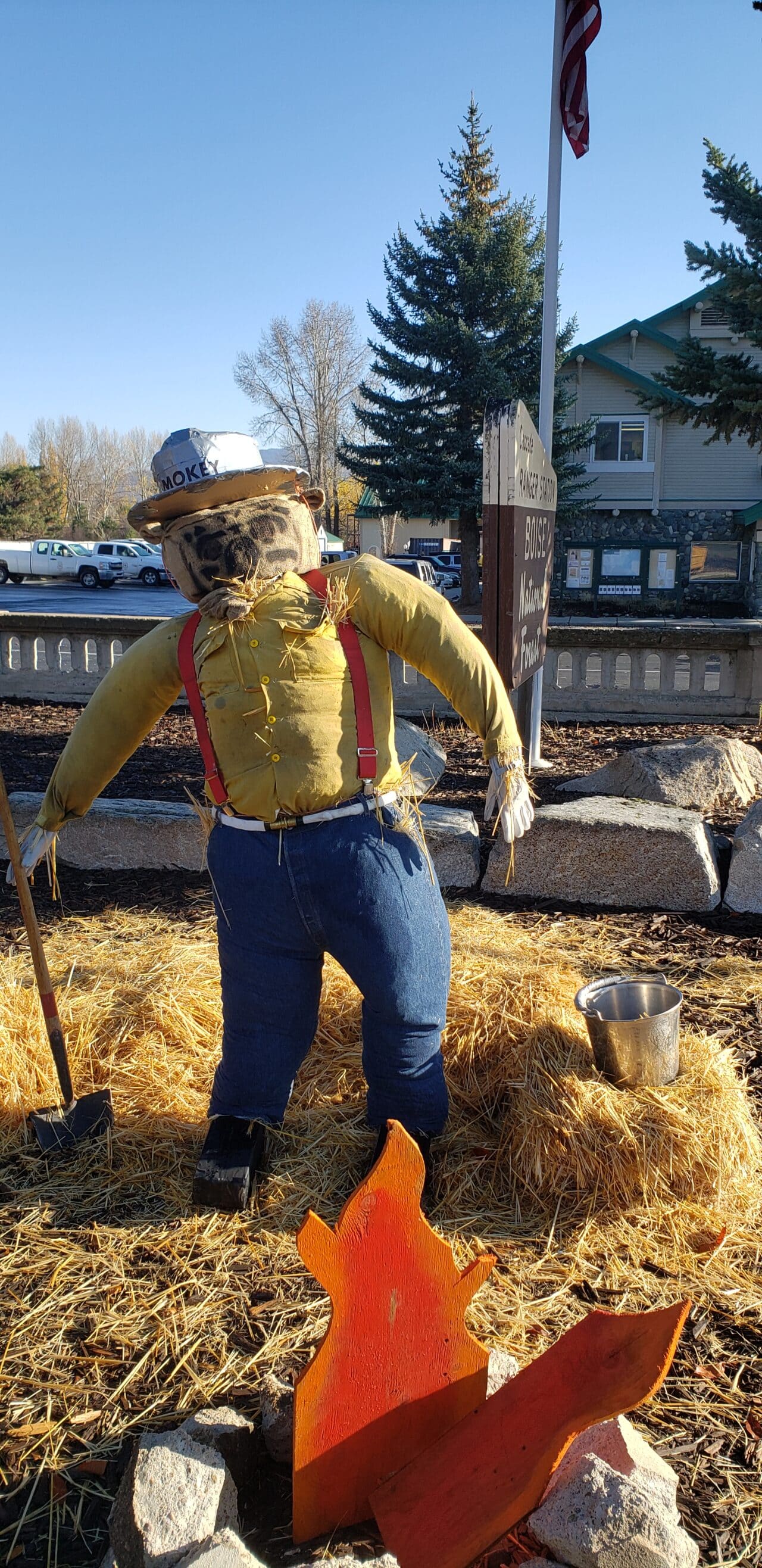 4th Annual Scarecrow Contest - Cascade Chamber of Commerce